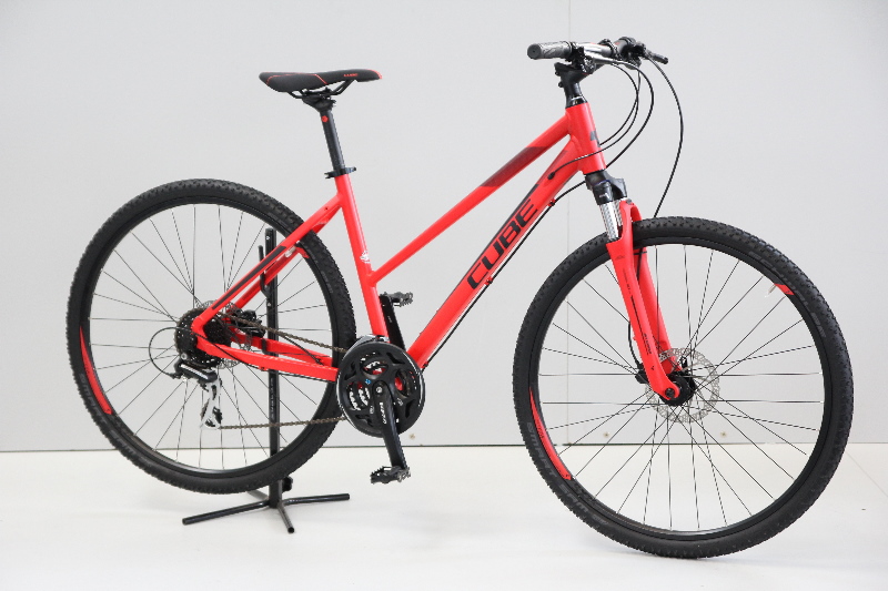Cube Curve Pro 28 Zoll Damenfahrrad 24 Gang Kettenschaltung
