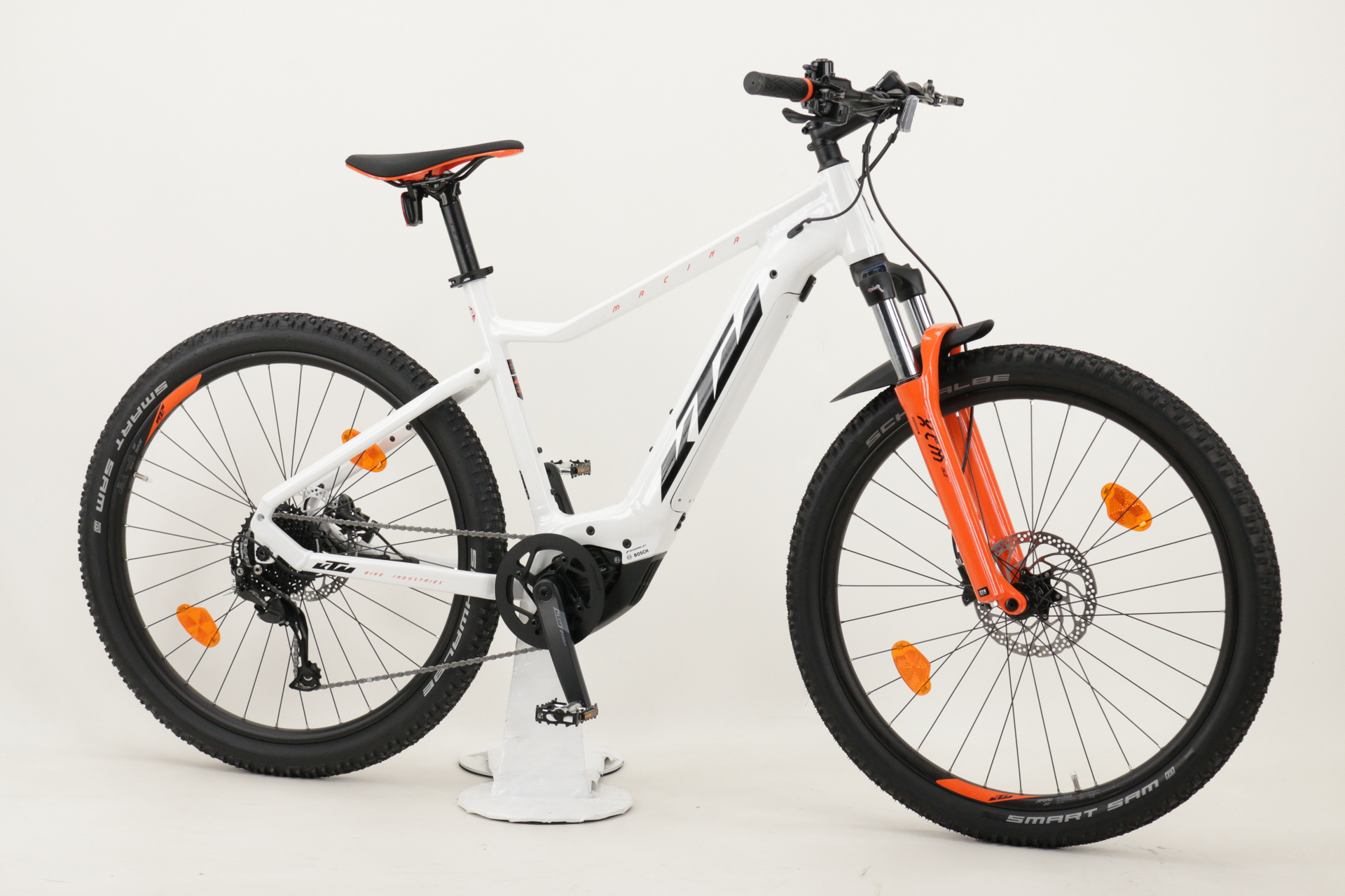 KTM Macina Race 272 27,5 Zoll E-MTB 9-Gang Kettenschaltung